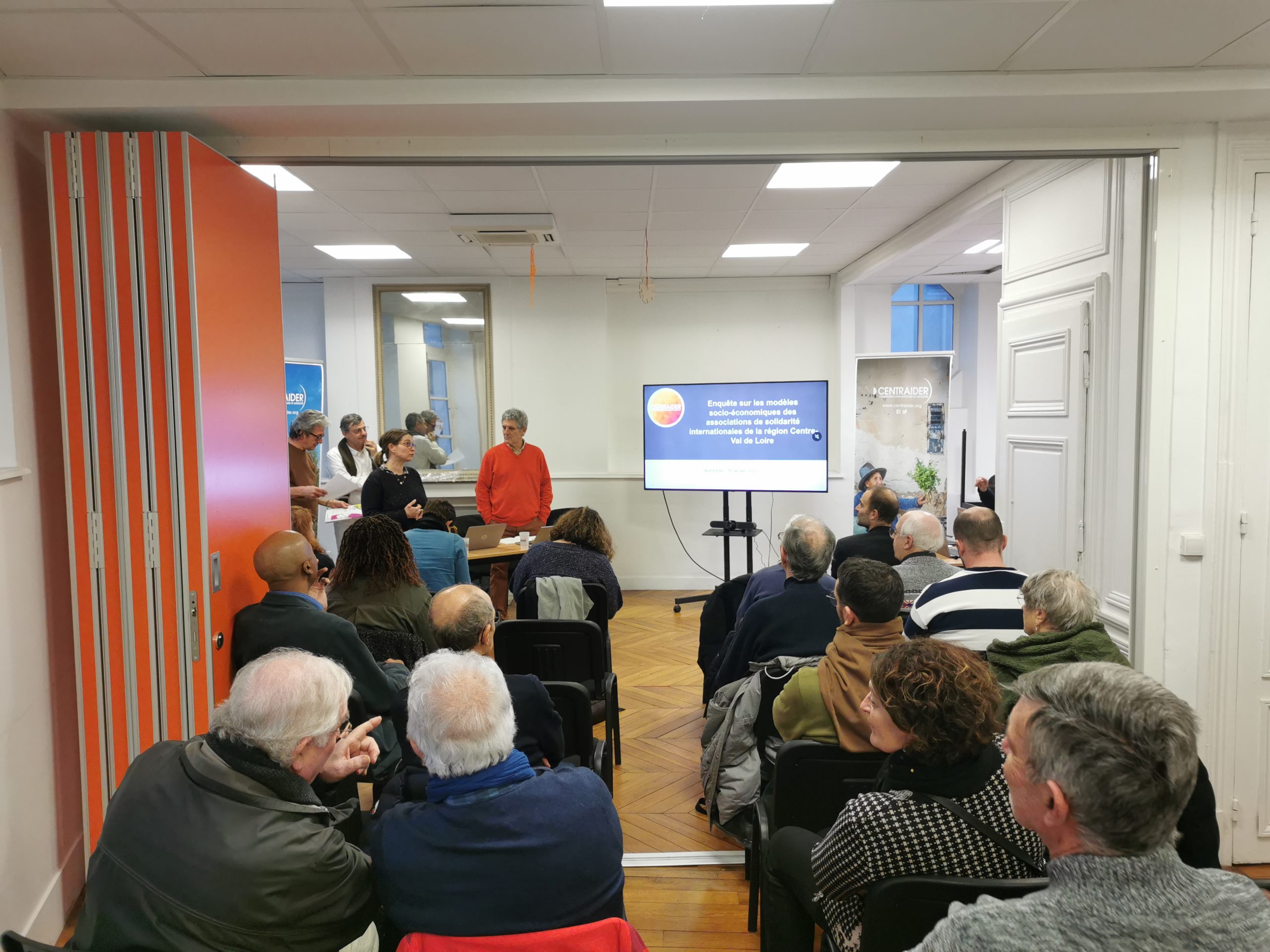 Les modèles socio-économiques des associations de solidarité ...